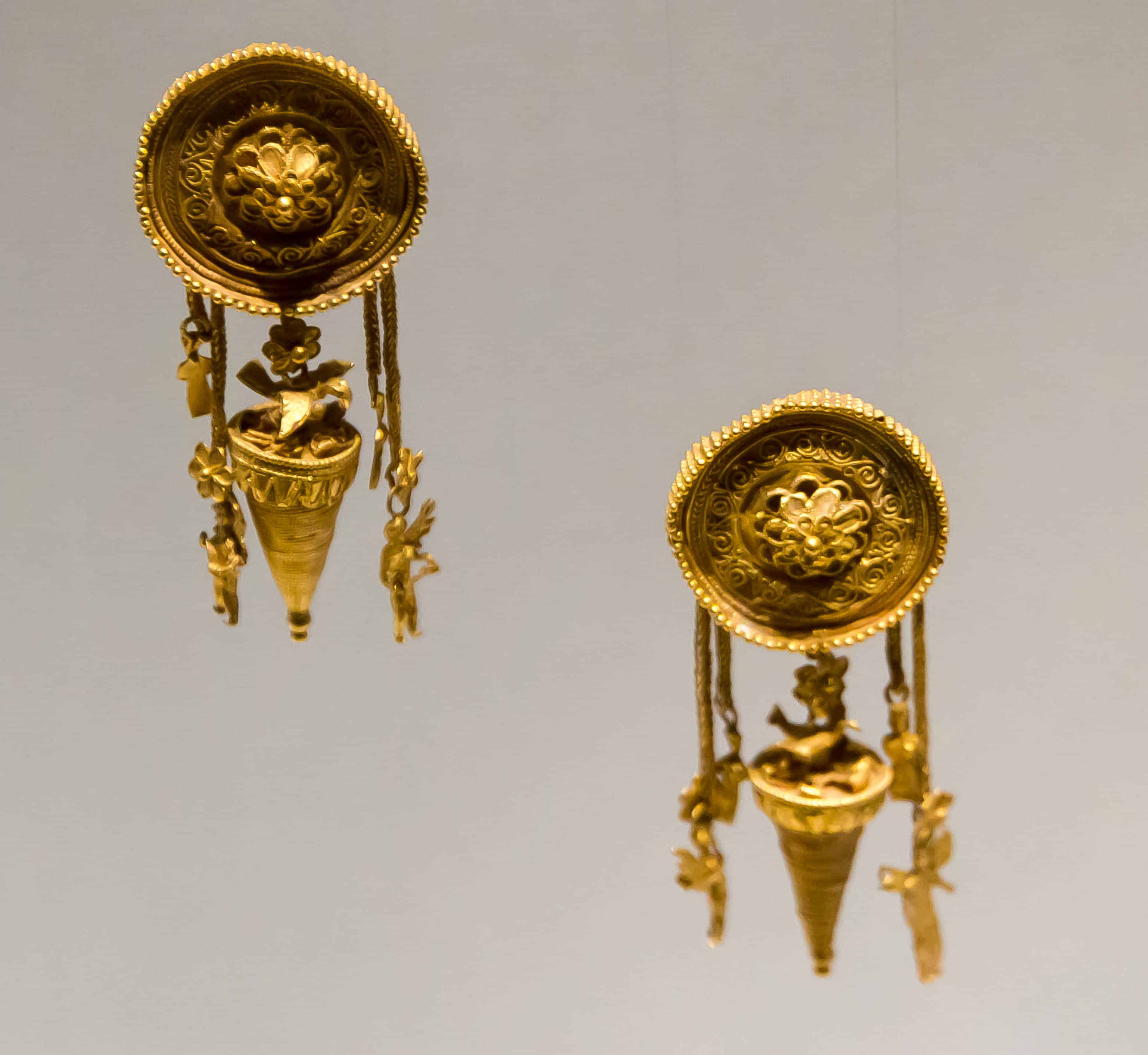 Ancient Golden Earrings.(11) | Antique Jewelry University