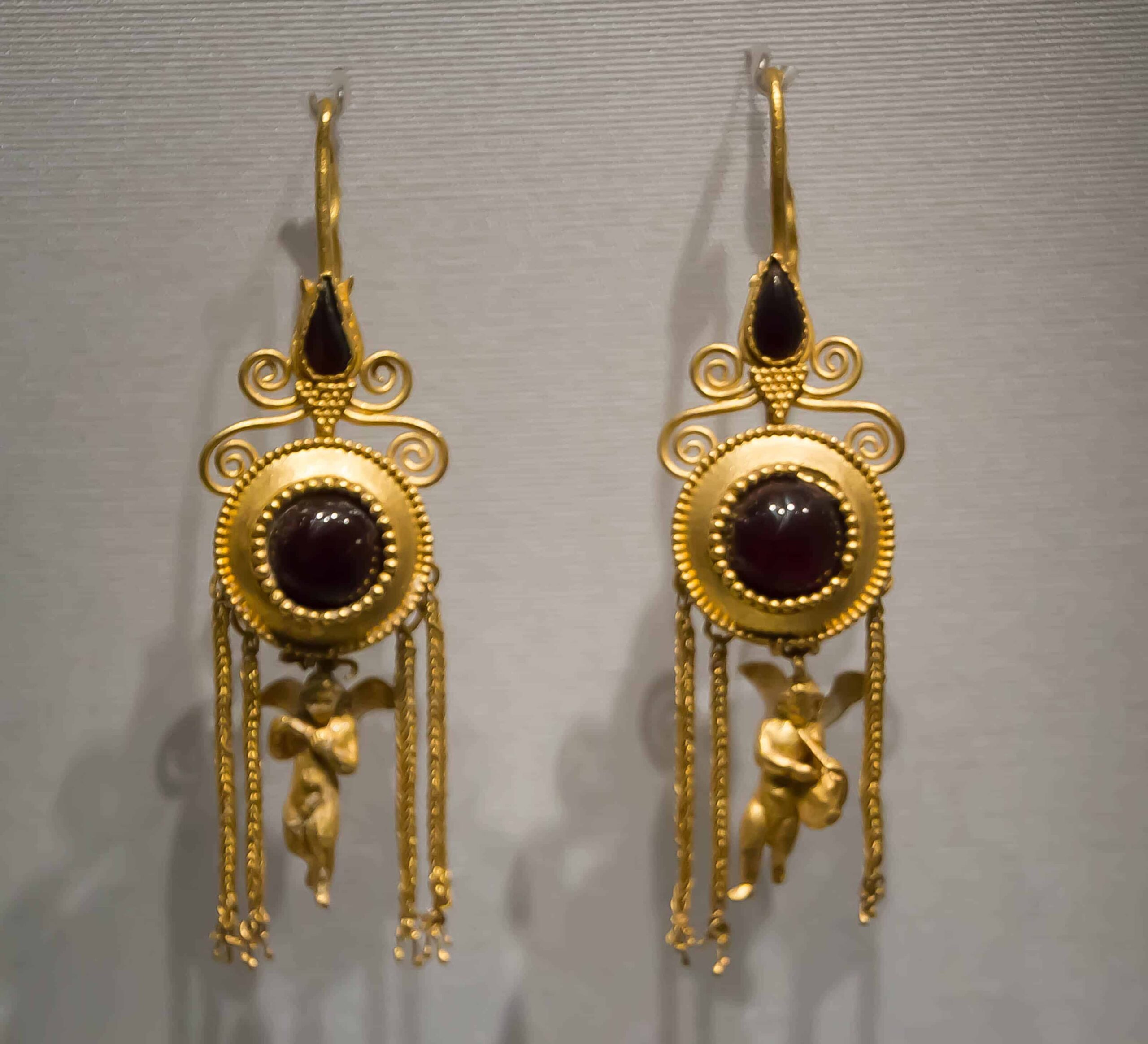 Ancient Golden Earrings. – Antique Jewelry University