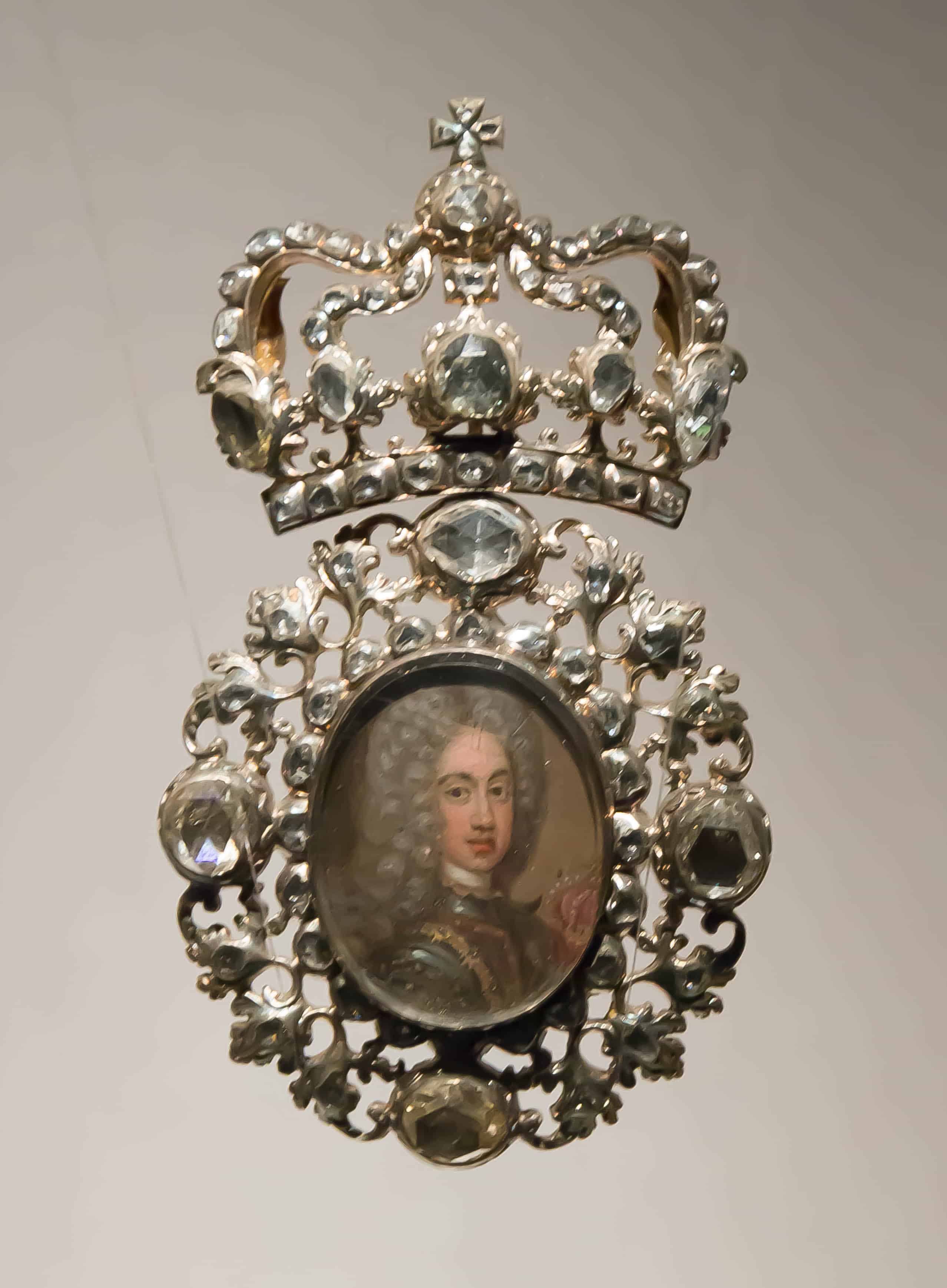 Baroque_miniature_pendant_(11) | Antique Jewelry University