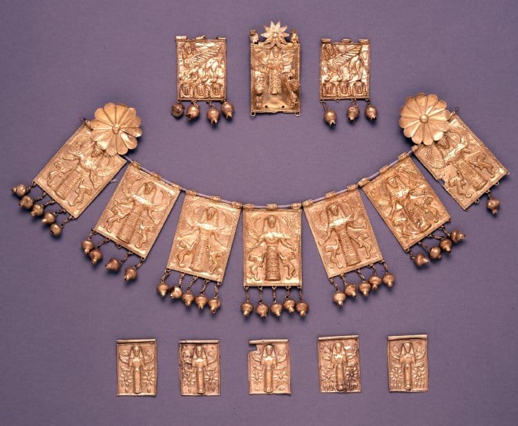 Embossed_Rhodes_Jewelry – Antique Jewelry University