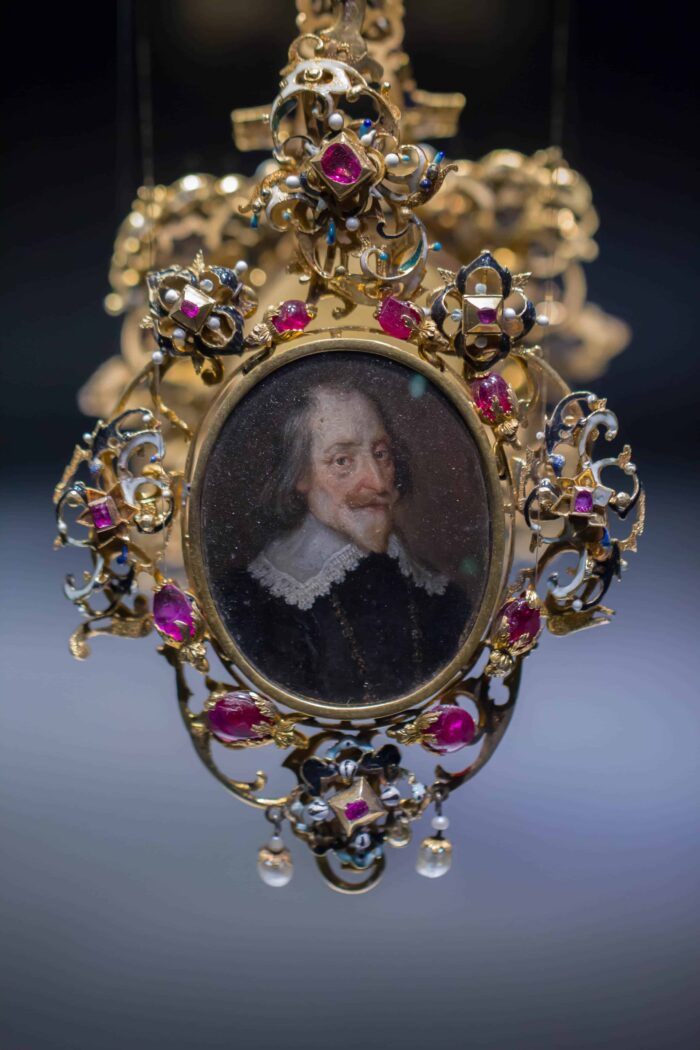 Renaissance_Decorated_Object – Antique Jewelry University