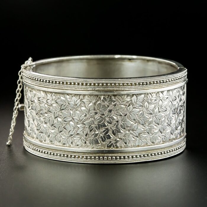 A History of Silver in Jewelry – Antique Jewelry University