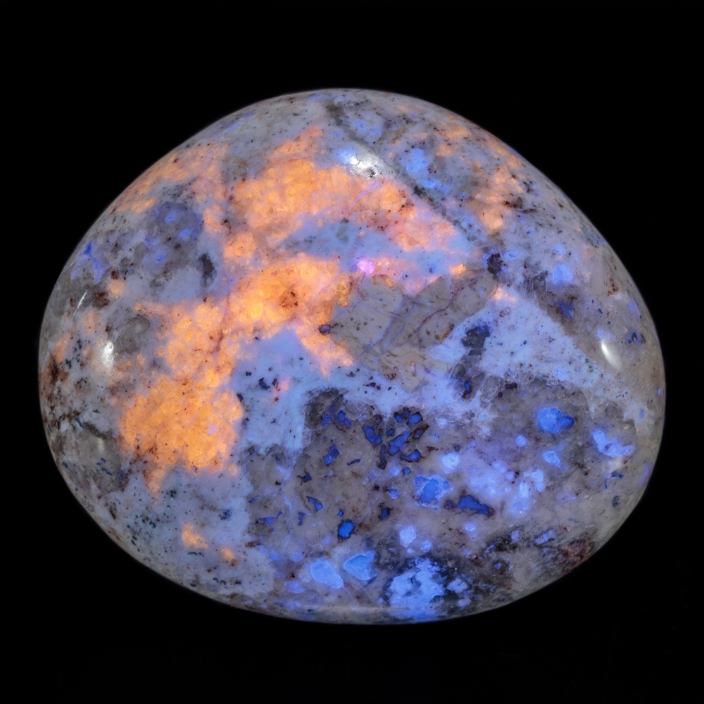 Tenebrescence - Antique Jewelry University