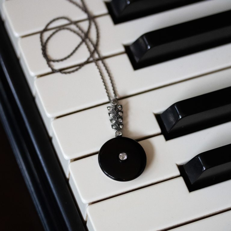 Carcanet – Antique Jewelry University